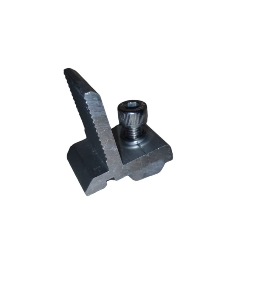 Conector a Riel Triangulo - insumosolar.cl